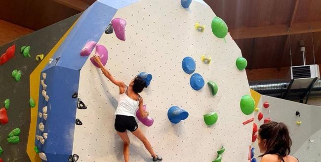 Découvrez l'escalade à prix mini à Vertical'Art au Mans | Kidiklik